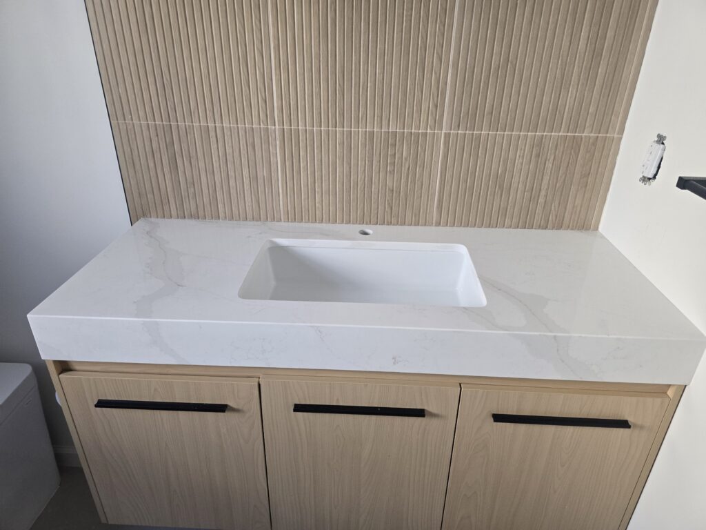 Why Thick Edge Countertops Are the Next Big Thing for Bathrooms